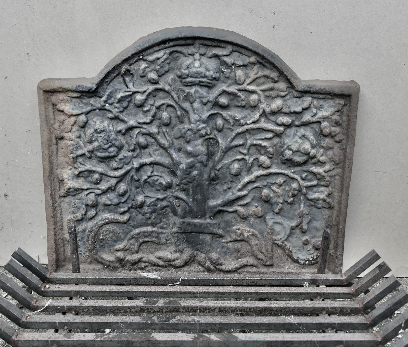 Very Heavy Large Fire Back with Andirons & Large Grate - SC132 / LA557691