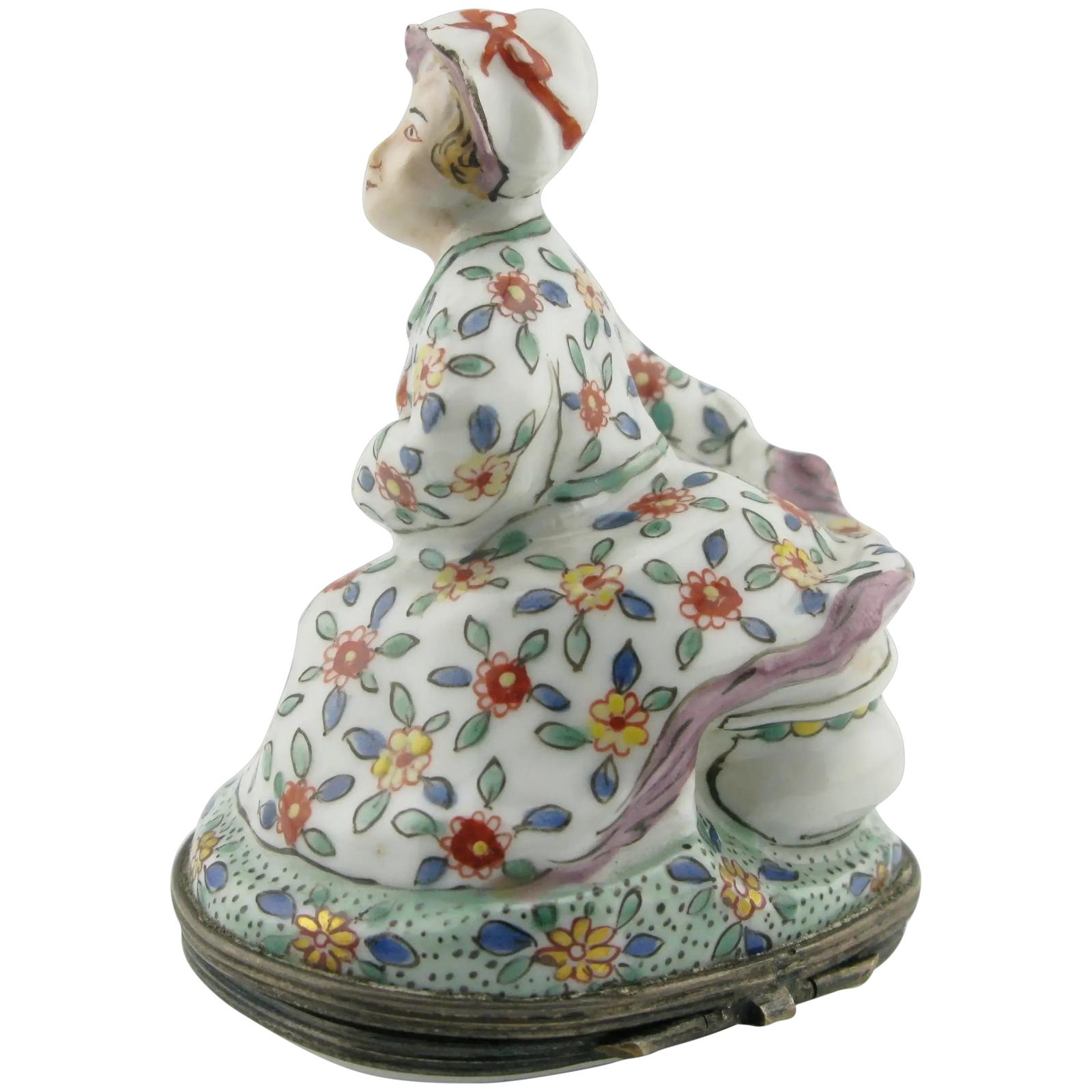 19thc French Porcelain Chantilly-style Bonbonniere Woman Chamber Pot ...
