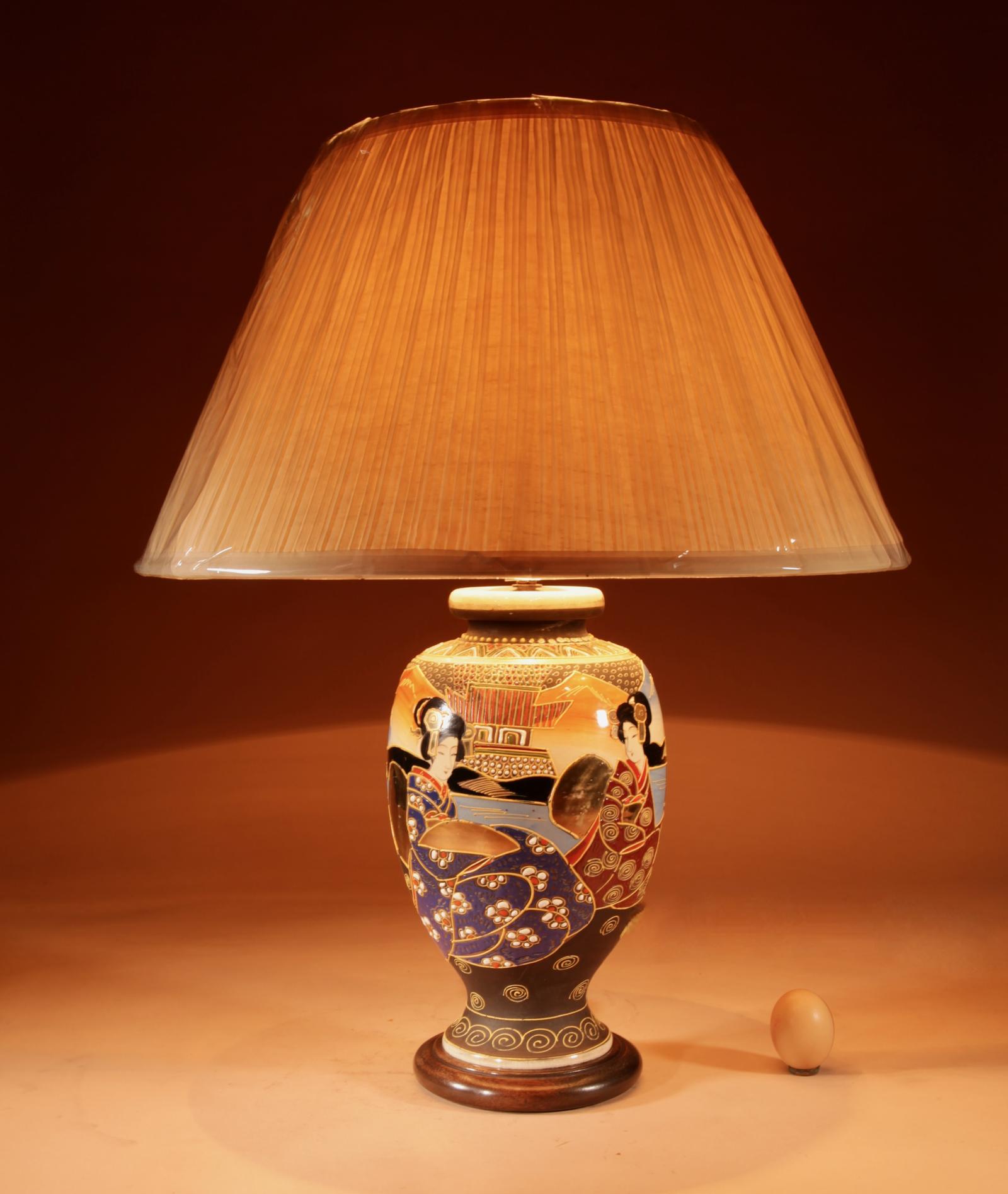 Very Decorative Japanese Satsuma Table Lamp - LA505695