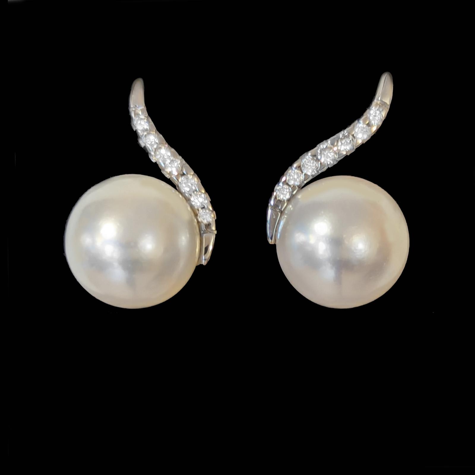 1960s Diamond and Pearl Earrings 18ct White Gold Vintage French Stud ...