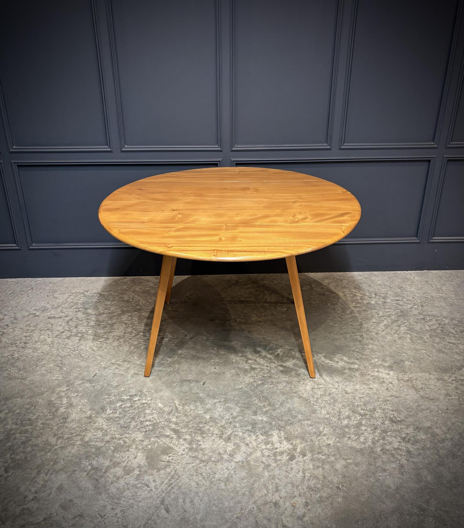 Ercol Drop Leaf Dining Table - MEE250716X / LA557672