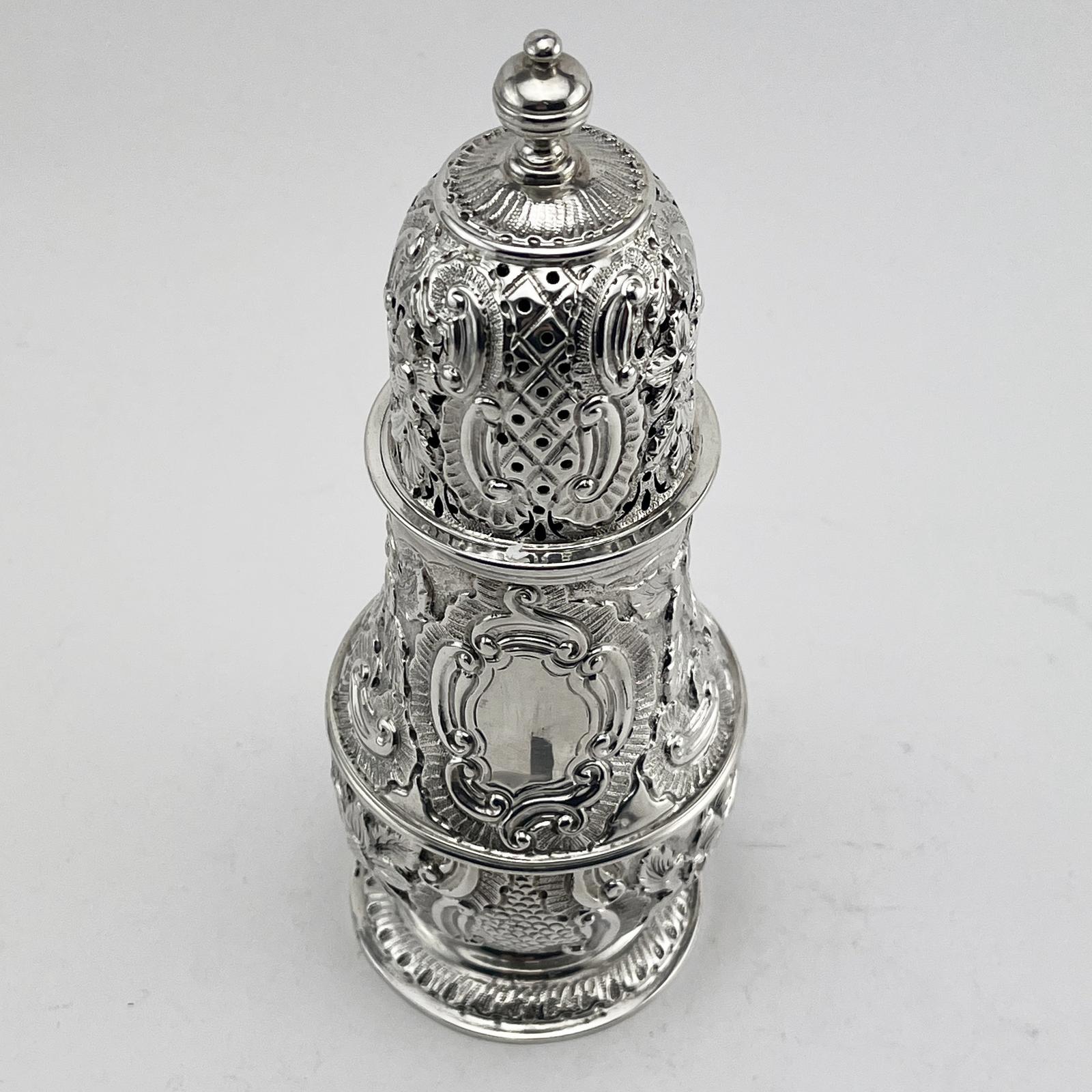 Impressive Sterling Silver Victorian Sugar Caster - SC-P72241 / LA557670