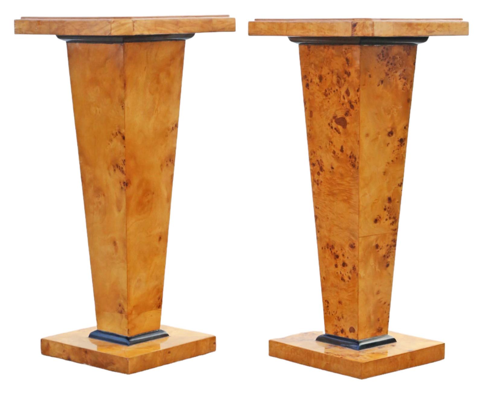 Vintage Pair of 20th Century Burr Yew Pedestal Lamp or Side Tables - 8471 / LA477043