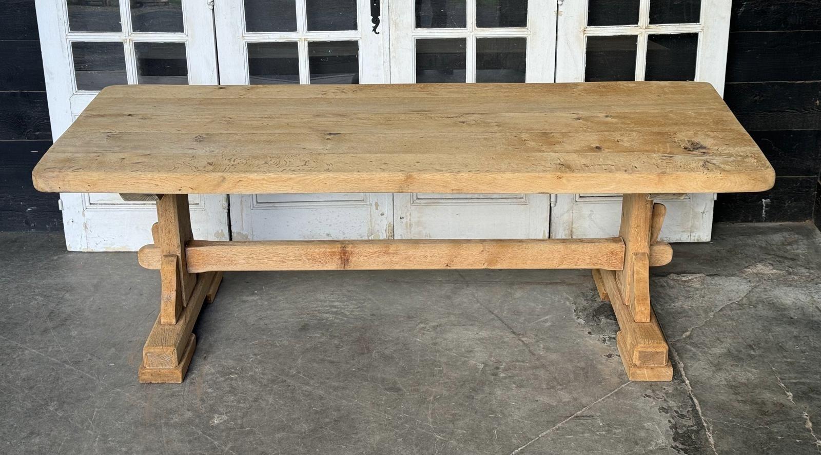 Quality French Oak Farmhouse Dining Table - LA559344