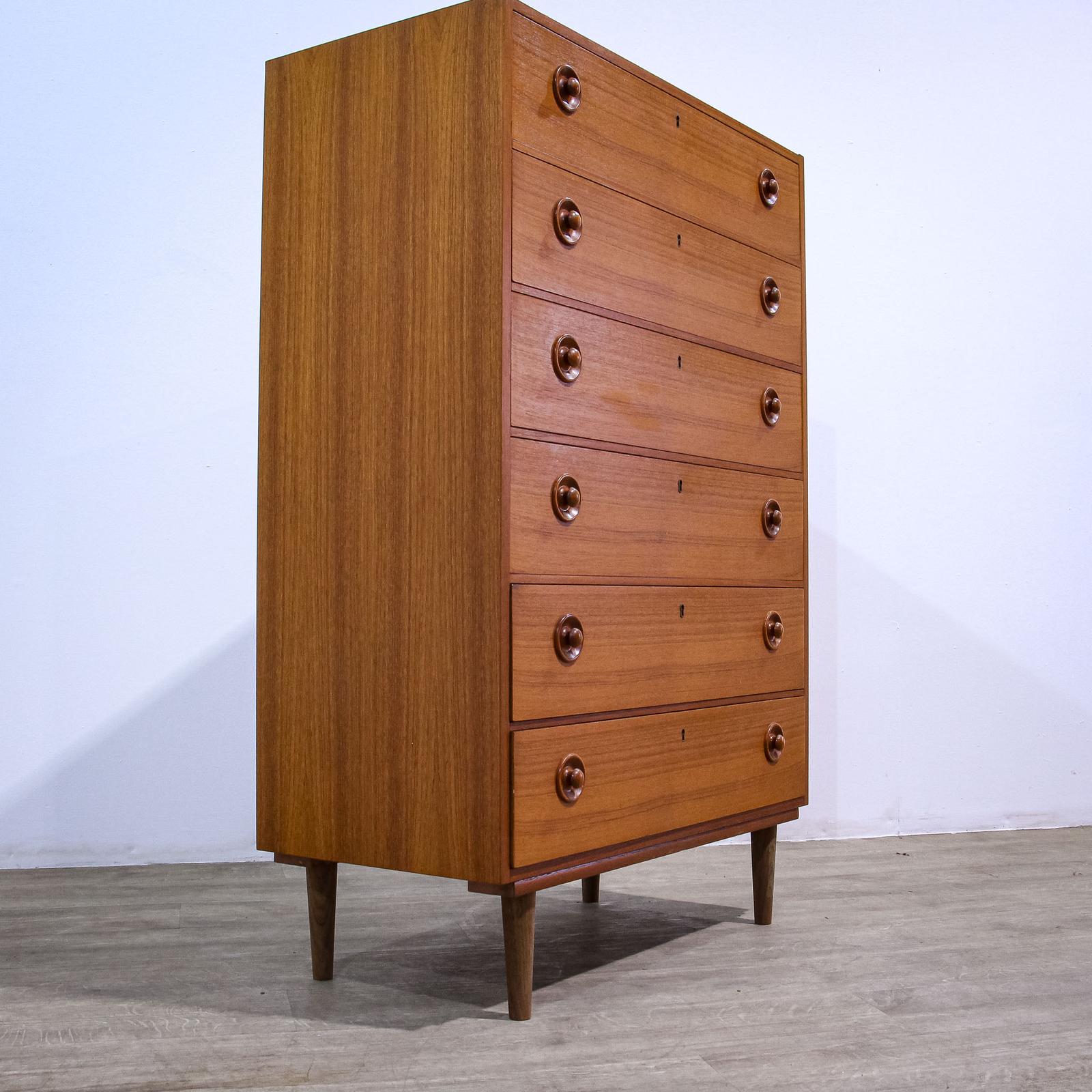 Mid Century Scandinavian Tall Chest of Drawers - S4DZST4112 / LA514427
