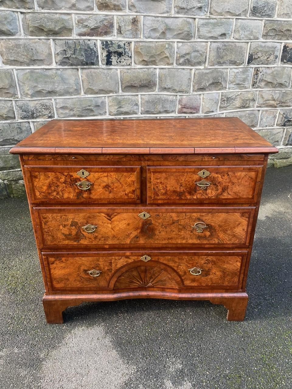 Antique 18th Century Burr Walnut Chest of Drawers - JL / LA559446