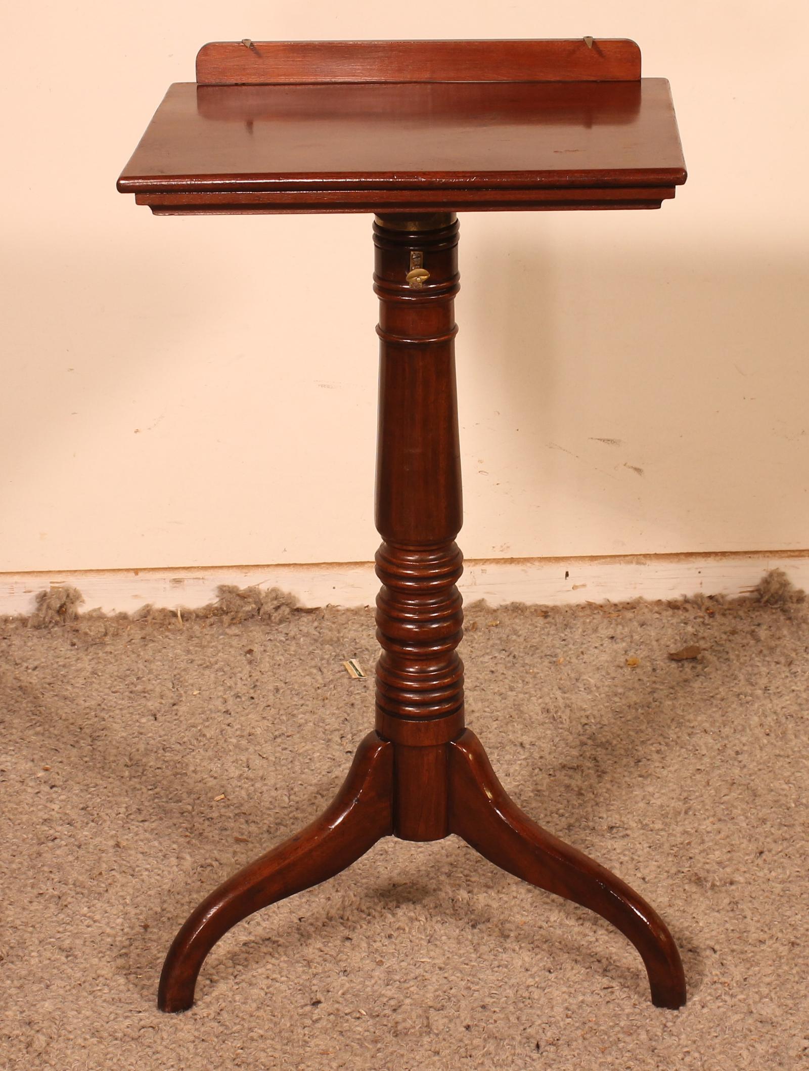 Lectern in Mahogany - 19th Century - 78965 / LA440637 | LoveAntiques.com