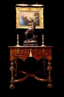 18th Century Walnut Lowboy - 001C / LA559536